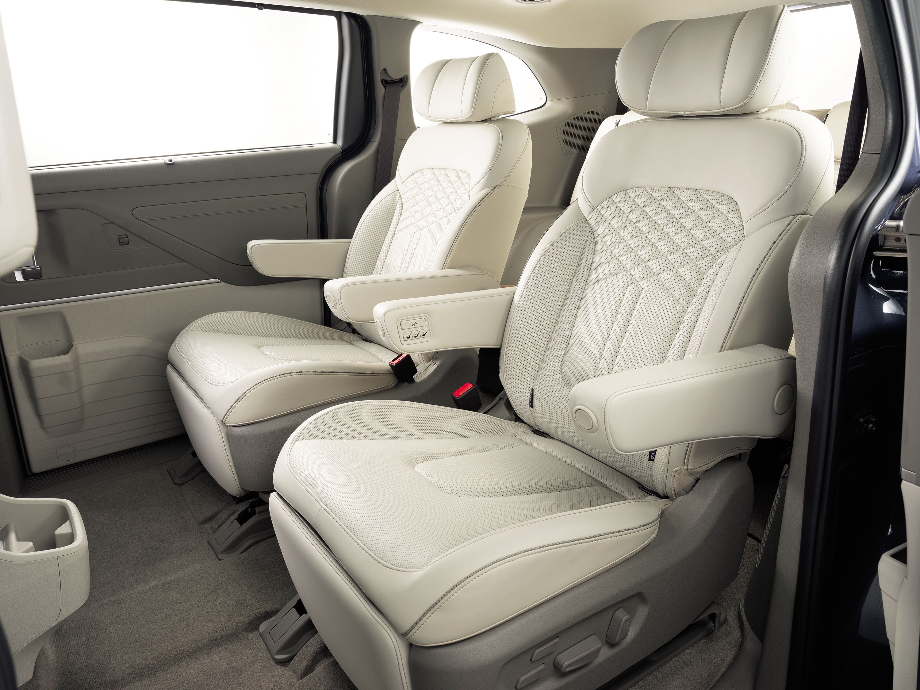 CUSTIN | Hyundai Motor Philippines