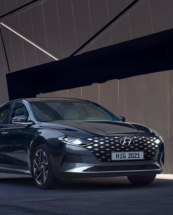 Azera(Grandeur) | Awards | Management | Corporate | Footer - Hyundai ...