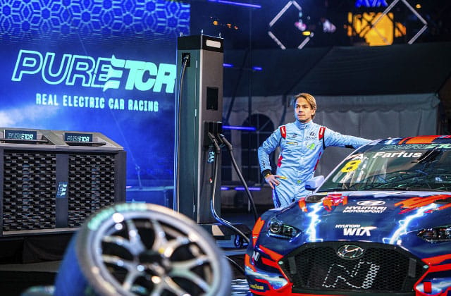 Introducing the eTouring Car World Cup (ETCR)