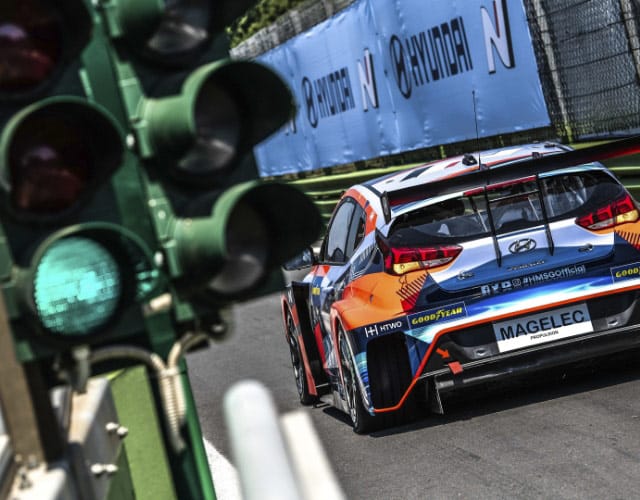 Introducing the eTouring Car World Cup (ETCR)