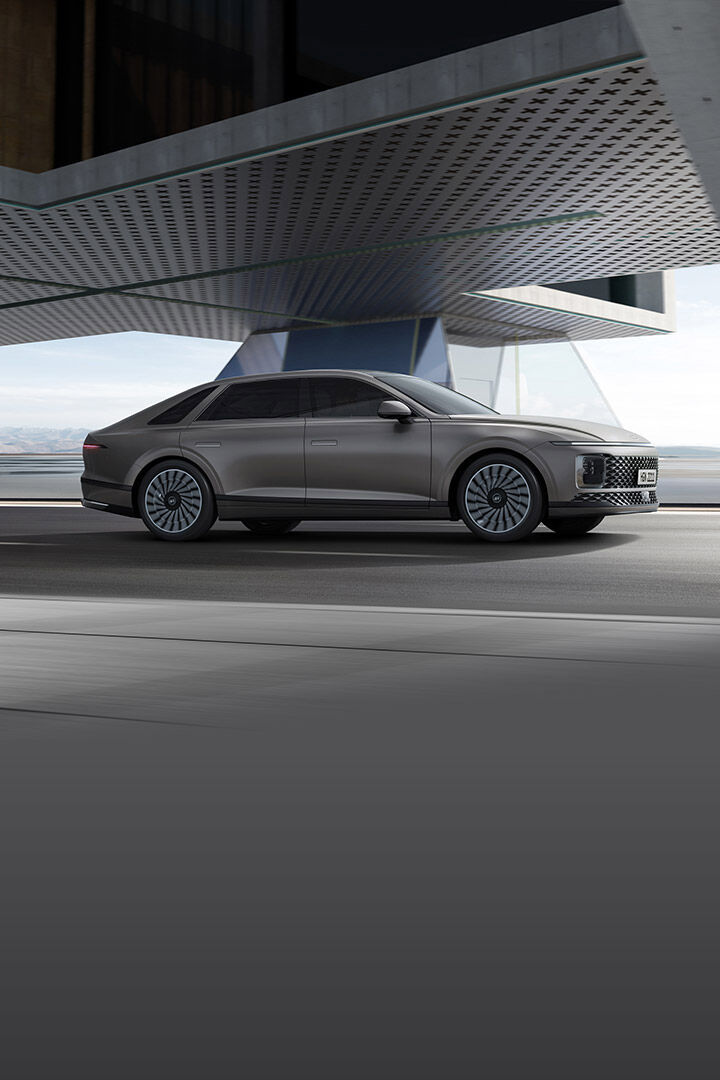 The all new AZERA Hybrid CARS Hyundai Worldwide
